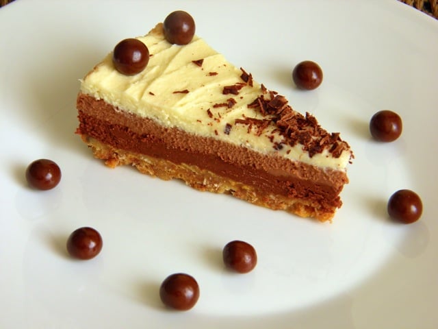 Čokoladna torta s tri vrste čokolade • ReciPeci