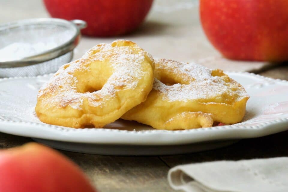 Jabuke u šlafroku - starinsko jelo za velike i male • ReciPeci