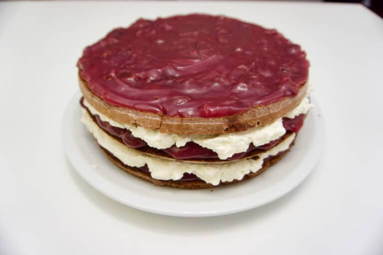 Schwarzwald torta - klasik iz Njemačke koji nikadne iznevjeri • ReciPeci