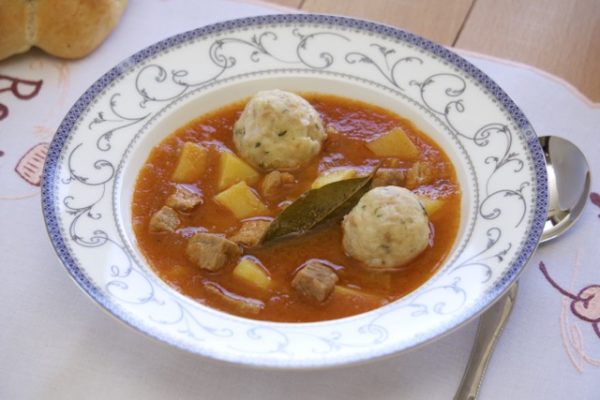 Vinski gulaš • Reci Peci