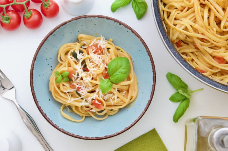 Linzeri - božićni vanilin keksići • Reci Peci